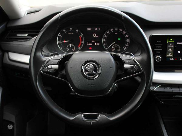 Black Skoda Octavia 2022 in Vilnius, with an engine capacity of 1.50 L and mileage of 115 thousand km for 15950 €, photo 5 on AUTOMOTO.COM.LV