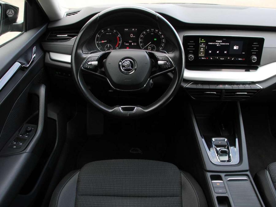 Black Skoda Octavia 2022 in Vilnius, with an engine capacity of 1.50 L and mileage of 115 thousand km for 15950 €, photo 7 on AUTOMOTO.COM.LV