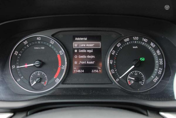 Black Skoda Octavia 2022 in Vilnius, with an engine capacity of 1.50 L and mileage of 115 thousand km for 15950 €, photo 7 on AUTOMOTO.COM.LV