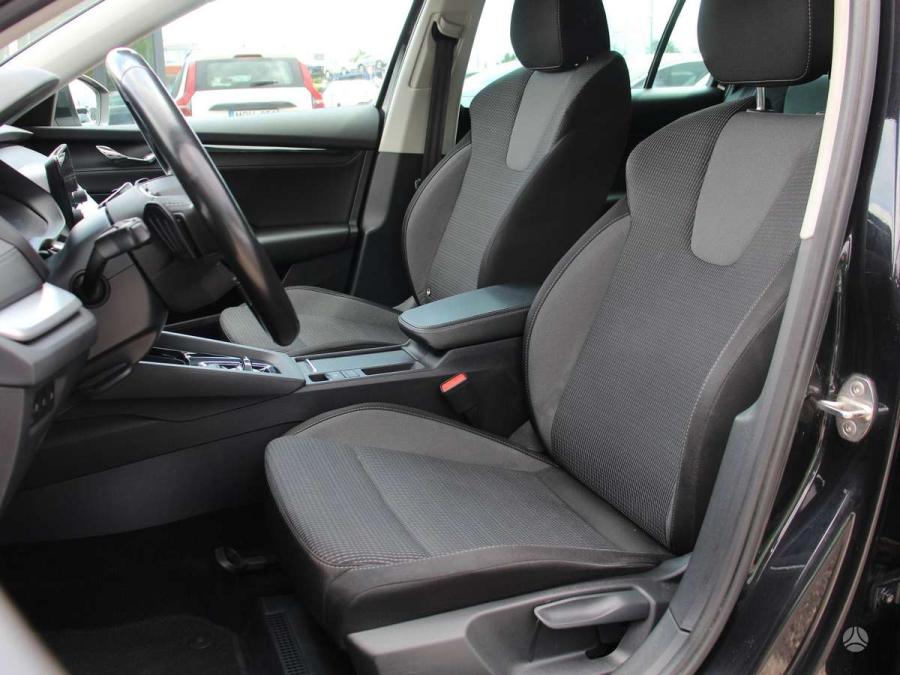Black Skoda Octavia 2022 in Vilnius, with an engine capacity of 1.50 L and mileage of 115 thousand km for 15950 €, photo 14 on AUTOMOTO.COM.LV