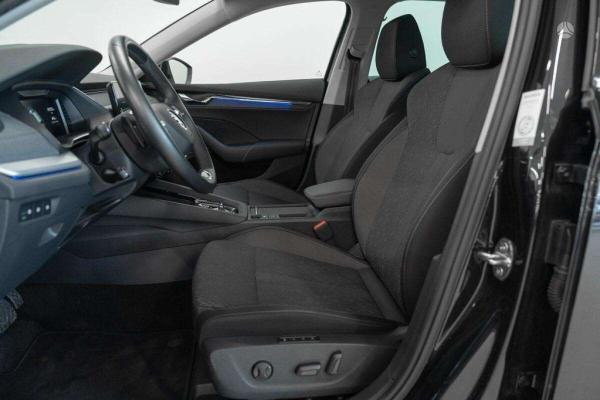 Black Skoda Octavia 2022 in Vilnius, with an engine capacity of 1.40 L and mileage of 142 thousand km for 18500 €, photo 7 on AUTOMOTO.COM.LV