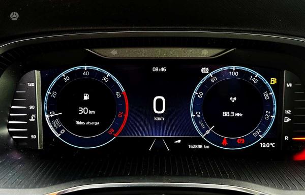 Black Skoda Octavia 2022 in Kaunas, with an engine capacity of 1.00 L and mileage of 162 thousand km for 12900 €, photo 7 on AUTOMOTO.COM.LV