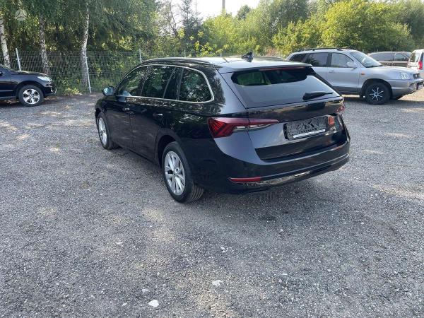 Black Skoda Octavia 2022 in Radviliskis, with an engine capacity of 1.97 L and mileage of 146 thousand km for 15400 €, photo 5 on AUTOMOTO.COM.LV