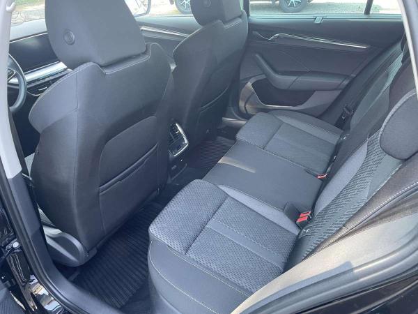Black Skoda Octavia 2022 in Radviliskis, with an engine capacity of 1.97 L and mileage of 146 thousand km for 15400 €, photo 9 on AUTOMOTO.COM.LV