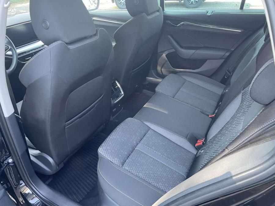 Black Skoda Octavia 2022 in Radviliskis, with an engine capacity of 1.97 L and mileage of 146 thousand km for 15400 €, photo 10 on AUTOMOTO.COM.LV
