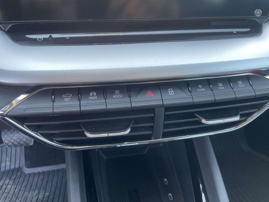 Black Skoda Octavia 2022 in Radviliskis, with an engine capacity of 1.97 L and mileage of 146 thousand km for 15400 €, photo 25 on AUTOMOTO.COM.LV