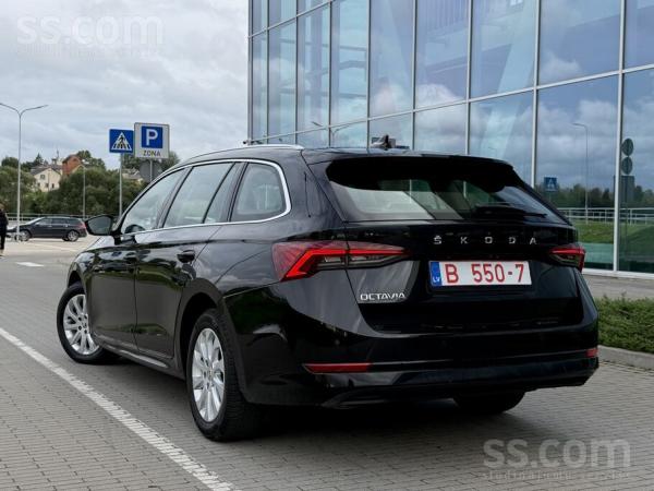 Skoda Octavia 2022 in Rezekne on AUTOMOTO.COM.LV Black Skoda Octavia 2022 in Rezekne, with an engine capacity of 2.00 L and mileage of 222 thousand km for 10990 €, photo 5 on AUTOMOTO.COM.LV