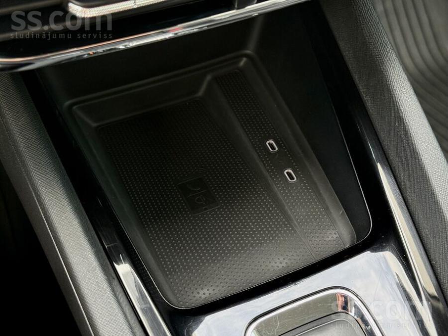 Black Skoda Octavia 2022 in Rezekne, with an engine capacity of 2.00 L and mileage of 222 thousand km for 10990 €, photo 21 on AUTOMOTO.COM.LV
