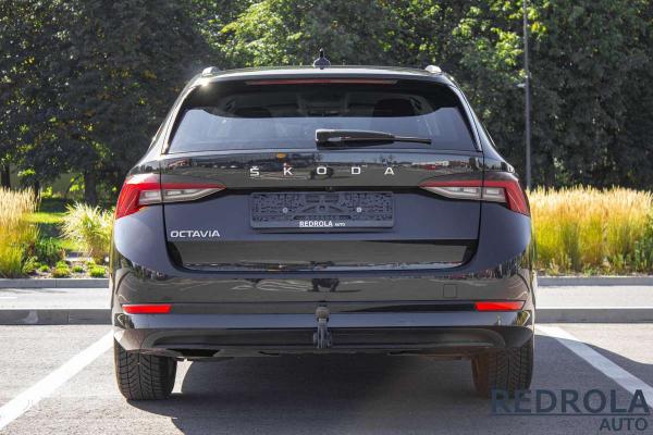 Black Skoda Octavia 2022 in Kaunas, with an engine capacity of 1.00 L and mileage of 171 thousand km for 11700 €, photo 6 on AUTOMOTO.COM.LV