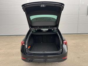 Black Skoda Octavia 2022 in Utena, with an engine capacity of 0.00 L and mileage of 184 thousand km for 14999 €, photo 7 on AUTOMOTO.COM.LV