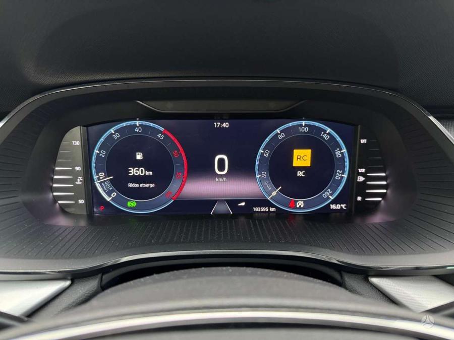 Black Skoda Octavia 2022 in Utena, with an engine capacity of 0.00 L and mileage of 184 thousand km for 14999 €, photo 14 on AUTOMOTO.COM.LV