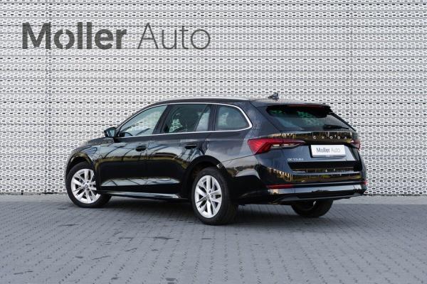 Black Skoda Octavia 2022 in Marupe, with an engine capacity of 2.00 L and mileage of 152 thousand km for 18550 €, photo 4 on AUTOMOTO.COM.LV