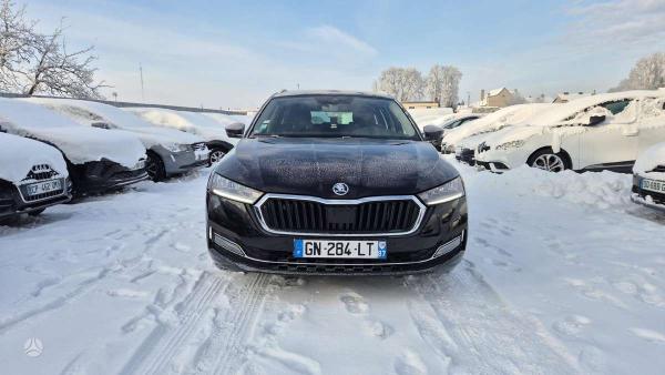 Black Skoda Octavia 2023 in Taurage, with an engine capacity of 1.97 L and mileage of 174 thousand km for 15600 €, photo 2 on AUTOMOTO.COM.LV