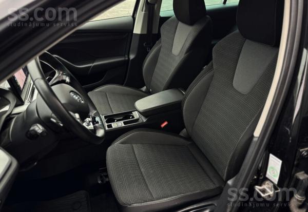 Black Skoda Octavia 2023 in Kuldiga, with an engine capacity of 2.00 L and mileage of 0 thousand km for 19500 €, photo 7 on AUTOMOTO.COM.LV