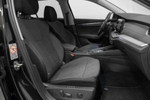 Black Skoda Octavia 2023 in Vilnius, with an engine capacity of 2.00 L and mileage of 152 thousand km for 18900 €, photo 8 on AUTOMOTO.COM.LV