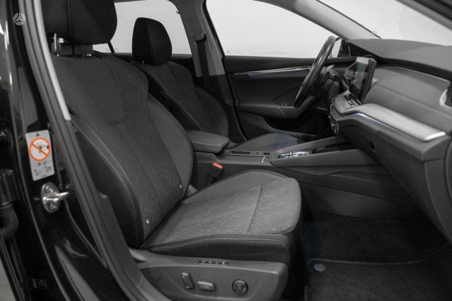 Black Skoda Octavia 2023 in Vilnius, with an engine capacity of 2.00 L and mileage of 152 thousand km for 18900 €, photo 8 on AUTOMOTO.COM.LV