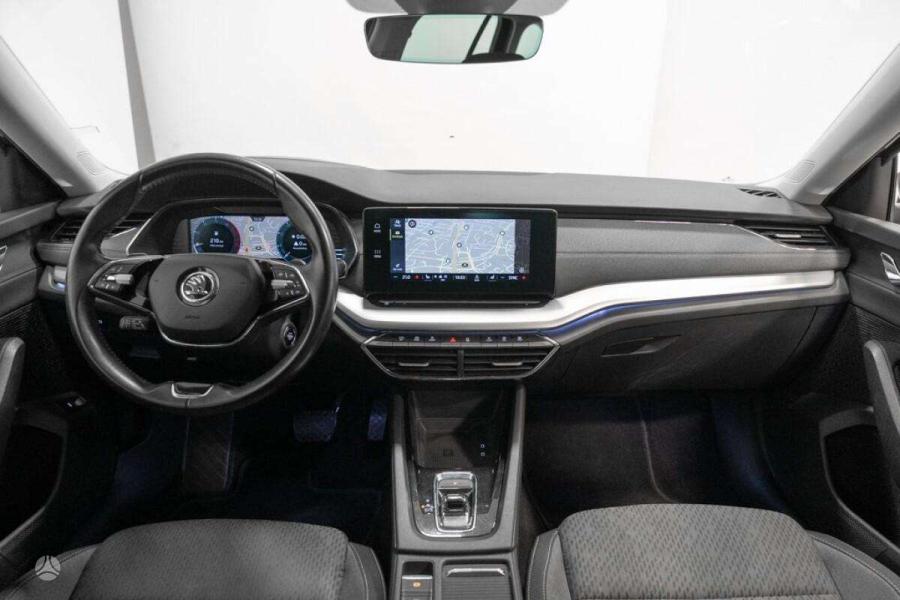 Black Skoda Octavia 2023 in Vilnius, with an engine capacity of 2.00 L and mileage of 152 thousand km for 18900 €, photo 10 on AUTOMOTO.COM.LV