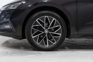Black Skoda Octavia 2023 in Vilnius, with an engine capacity of 2.00 L and mileage of 152 thousand km for 18900 €, photo 25 on AUTOMOTO.COM.LV