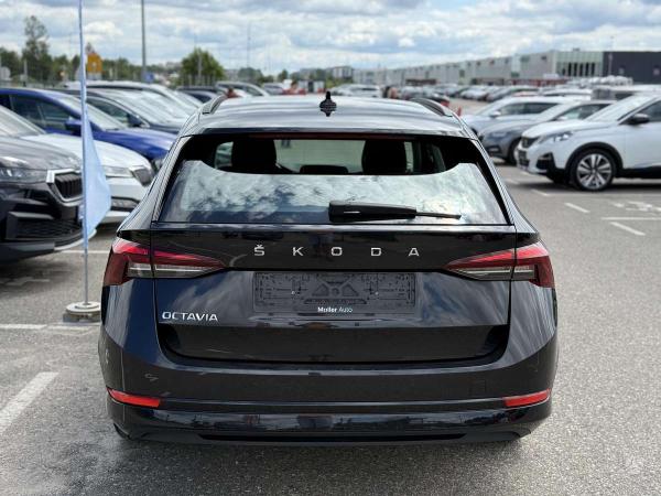 Black Skoda Octavia 2023 in Vilnius, with an engine capacity of 1.97 L and mileage of 212 thousand km for 14500 €, photo 4 on AUTOMOTO.COM.LV