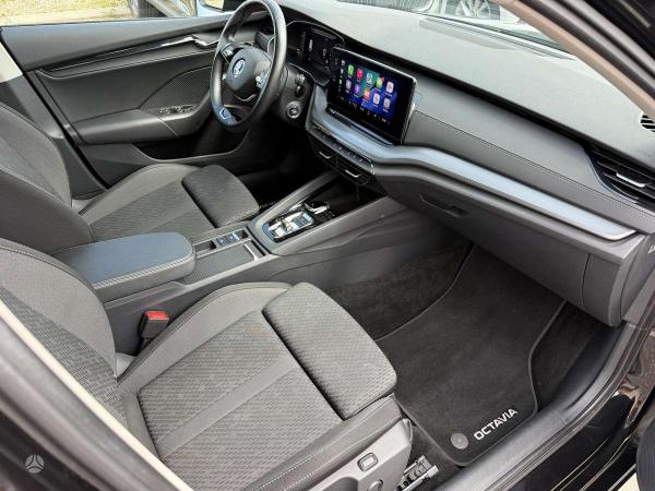Black Skoda Octavia 2023 in Vilnius, with an engine capacity of 1.97 L and mileage of 212 thousand km for 14500 €, photo 6 on AUTOMOTO.COM.LV