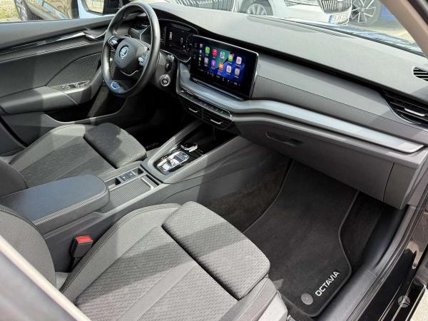 Black Skoda Octavia 2023 in Vilnius, with an engine capacity of 1.97 L and mileage of 212 thousand km for 14500 €, photo 8 on AUTOMOTO.COM.LV