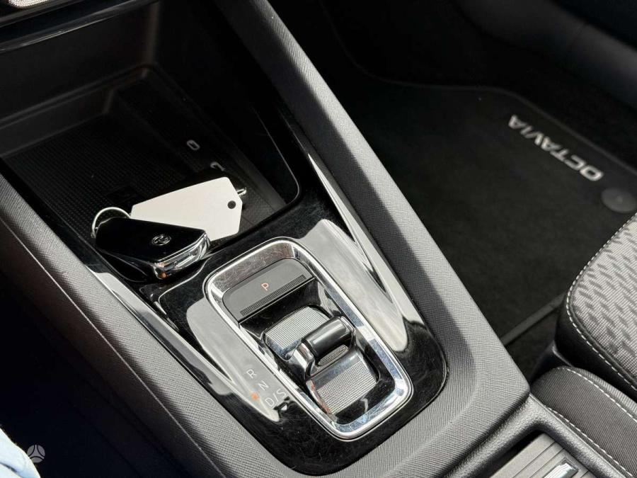Melns Skoda Octavia 2023 Viļņa, ar dzinēja tilpumu 1.97 L un nobraukumu 212 tūkst. km par 14500 €, foto 17 vietnē AUTOMOTO.COM.LV