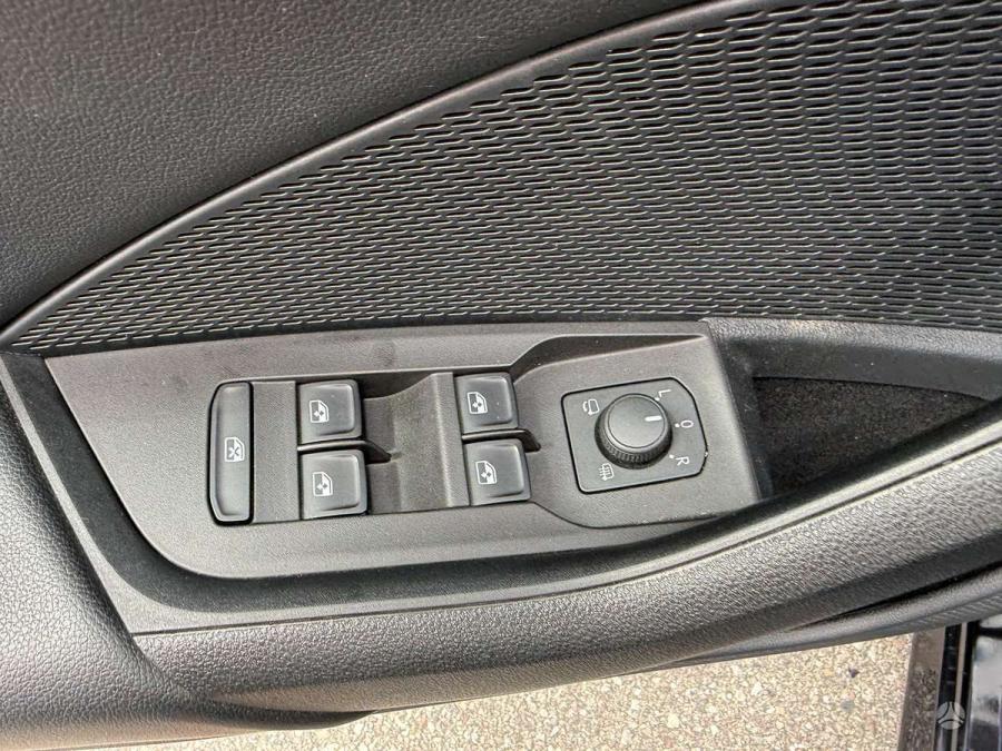 Melns Skoda Octavia 2023 Viļņa, ar dzinēja tilpumu 1.97 L un nobraukumu 212 tūkst. km par 14500 €, foto 26 vietnē AUTOMOTO.COM.LV