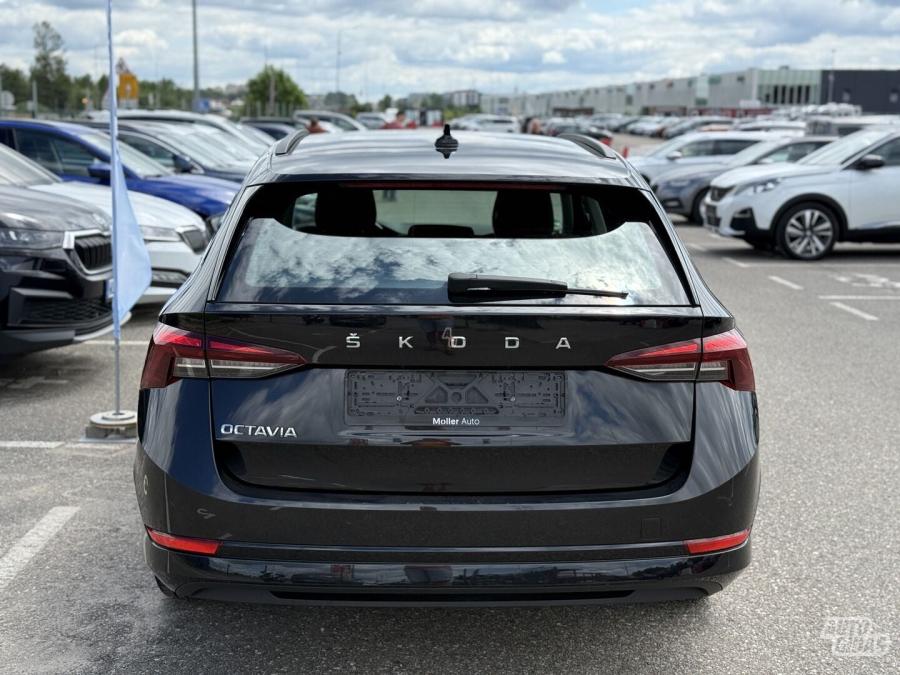 Black Skoda Octavia 2023 in Vilnius, with an engine capacity of 2.00 L and mileage of 212 thousand km for 14499 €, photo 5 on AUTOMOTO.COM.LV