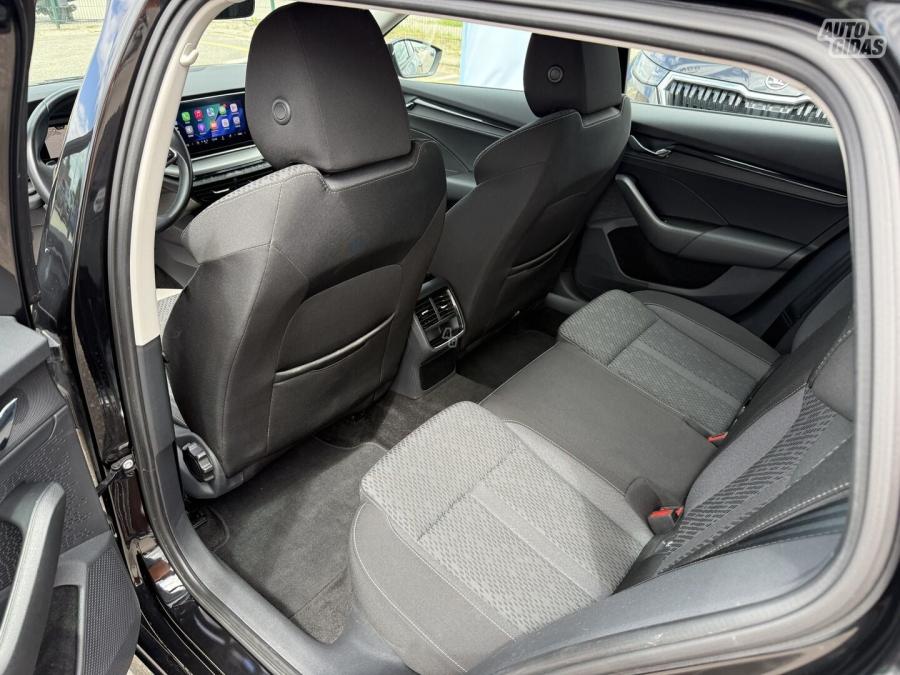 Black Skoda Octavia 2023 in Vilnius, with an engine capacity of 2.00 L and mileage of 212 thousand km for 14499 €, photo 27 on AUTOMOTO.COM.LV