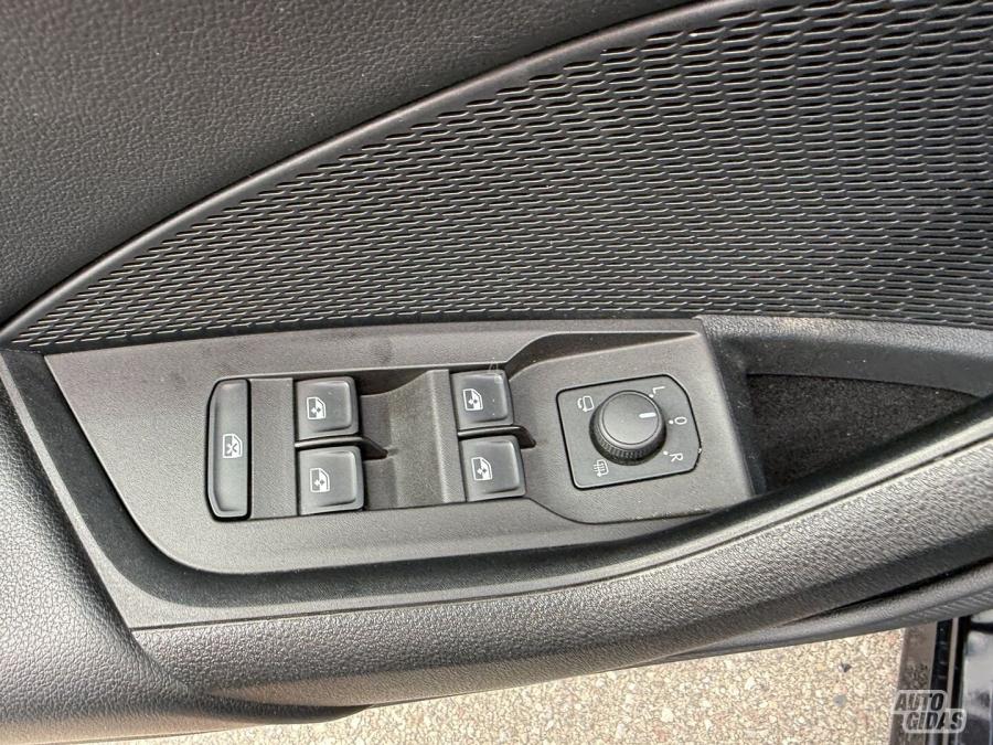 Black Skoda Octavia 2023 in Vilnius, with an engine capacity of 2.00 L and mileage of 212 thousand km for 14499 €, photo 30 on AUTOMOTO.COM.LV
