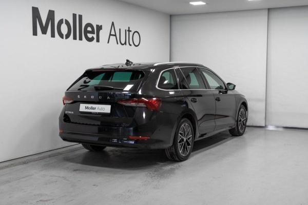 Black Skoda Octavia 2023 in Vilnius, with an engine capacity of 2.00 L and mileage of 152 thousand km for 18900 €, photo 3 on AUTOMOTO.COM.LV