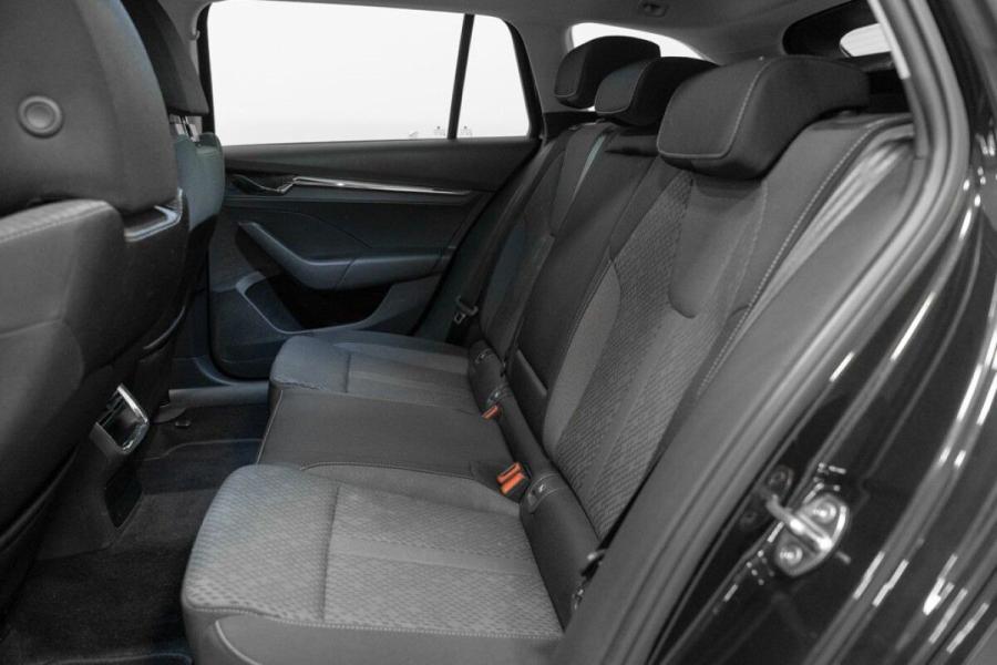 Melns Skoda Octavia 2023 Viļņa, ar dzinēja tilpumu 2.00 L un nobraukumu 152 tūkst. km par 18900 €, foto 7 vietnē AUTOMOTO.COM.LV