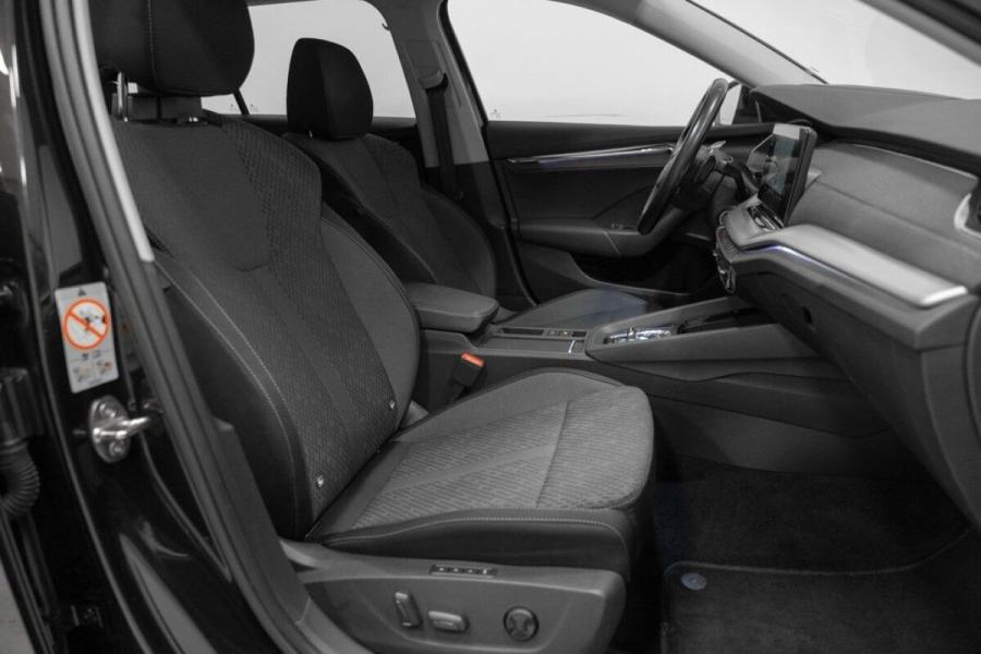 Melns Skoda Octavia 2023 Viļņa, ar dzinēja tilpumu 2.00 L un nobraukumu 152 tūkst. km par 18900 €, foto 8 vietnē AUTOMOTO.COM.LV