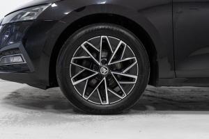 Melns Skoda Octavia 2023 Viļņa, ar dzinēja tilpumu 2.00 L un nobraukumu 152 tūkst. km par 18900 €, foto 25 vietnē AUTOMOTO.COM.LV