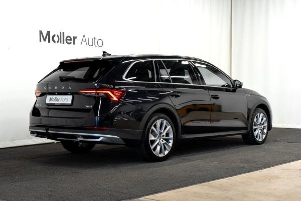 Melns Skoda Octavia 2023 Tallina, ar dzinēja tilpumu 2.00 L un nobraukumu 149 tūkst. km par 24900 €, foto 4 vietnē AUTOMOTO.COM.LV
