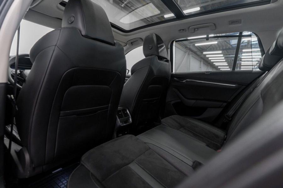 Melns Skoda Octavia 2023 Tallina, ar dzinēja tilpumu 2.00 L un nobraukumu 149 tūkst. km par 24900 €, foto 14 vietnē AUTOMOTO.COM.LV