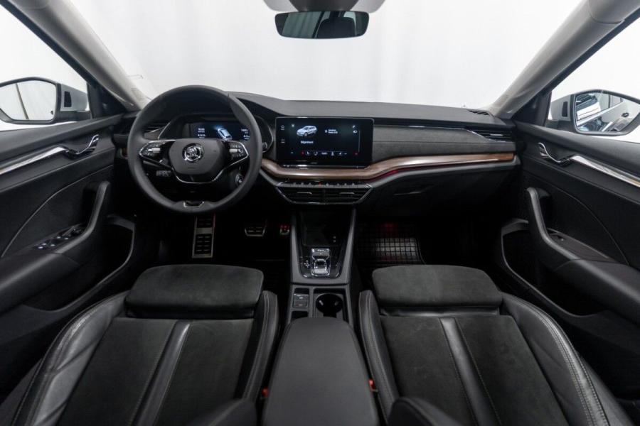 Melns Skoda Octavia 2023 Tallina, ar dzinēja tilpumu 2.00 L un nobraukumu 149 tūkst. km par 24900 €, foto 15 vietnē AUTOMOTO.COM.LV