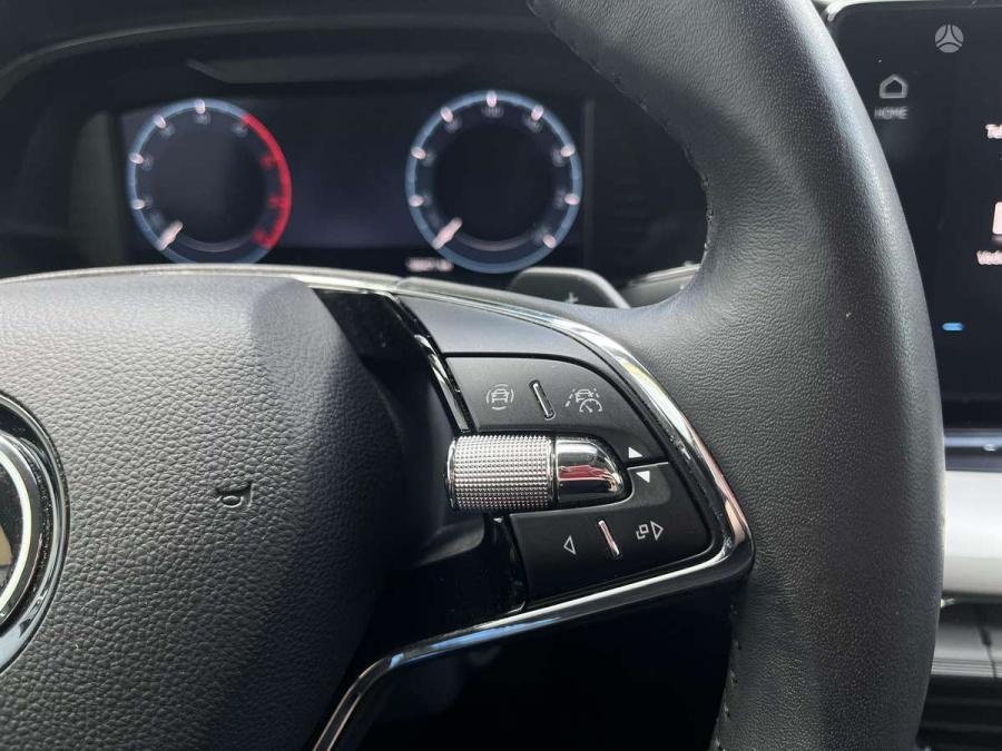 Black Skoda Octavia 2023 in Vilnius, with an engine capacity of 1.97 L and mileage of 166 thousand km for 17908 €, photo 20 on AUTOMOTO.COM.LV
