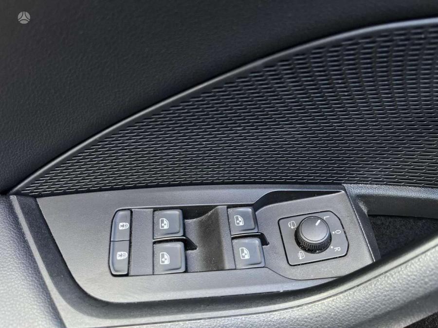Black Skoda Octavia 2023 in Vilnius, with an engine capacity of 1.97 L and mileage of 166 thousand km for 17908 €, photo 22 on AUTOMOTO.COM.LV