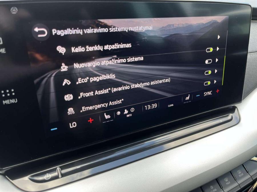 Black Skoda Octavia 2023 in Vilnius, with an engine capacity of 1.97 L and mileage of 166 thousand km for 17908 €, photo 26 on AUTOMOTO.COM.LV