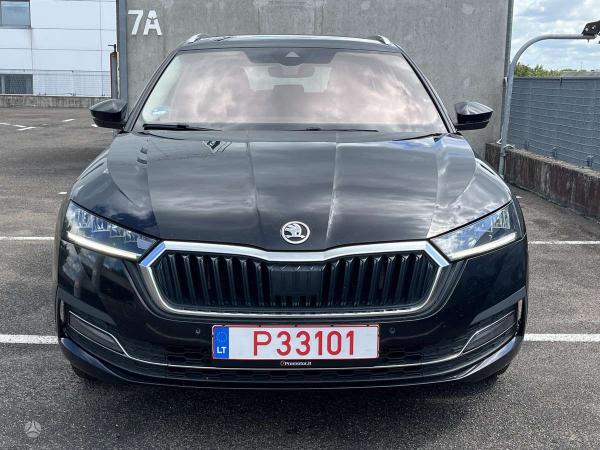 Black Skoda Octavia 2023 in Vilnius, with an engine capacity of 0.00 L and mileage of 299 thousand km for 9997 €, photo 3 on AUTOMOTO.COM.LV
