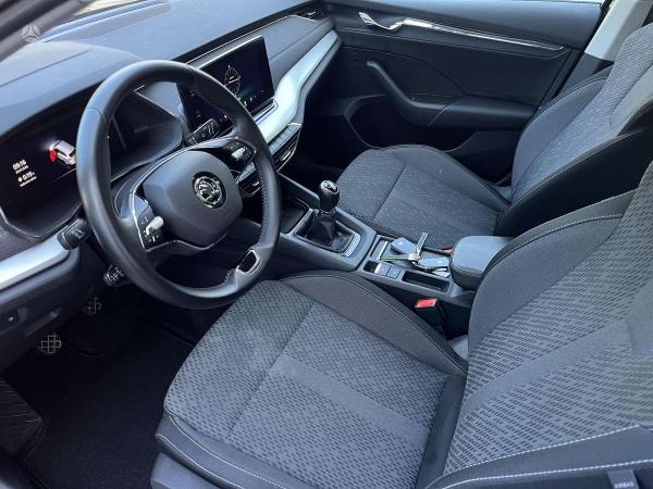 Black Skoda Octavia 2023 in Vilnius, with an engine capacity of 0.00 L and mileage of 299 thousand km for 9997 €, photo 7 on AUTOMOTO.COM.LV