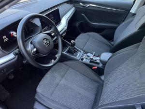 Black Skoda Octavia 2023 in Vilnius, with an engine capacity of 0.00 L and mileage of 299 thousand km for 9997 €, photo 8 on AUTOMOTO.COM.LV