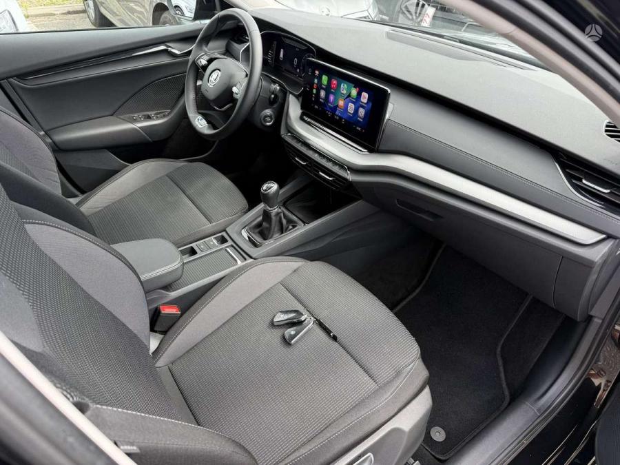 Black Skoda Octavia 2023 in Vilnius, with an engine capacity of 0.00 L and mileage of 216 thousand km for 13999 €, photo 17 on AUTOMOTO.COM.LV
