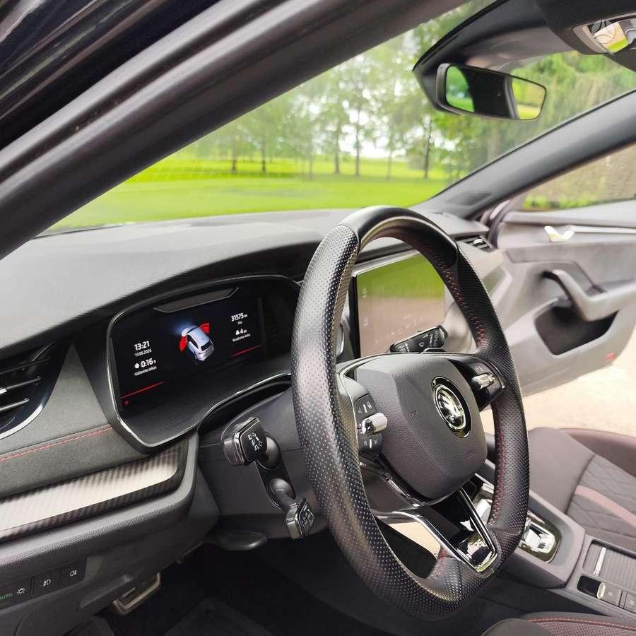 Melns Skoda Octavia 2023 Pasvalys, ar dzinēja tilpumu 2.00 L un nobraukumu 34 tūkst. km par 23500 €, foto 14 vietnē AUTOMOTO.COM.LV