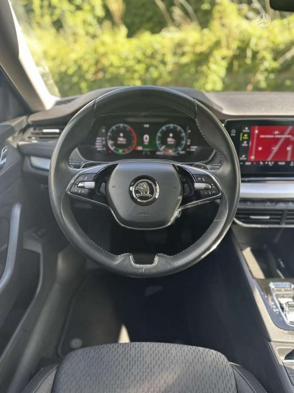 Black Skoda Octavia 2023 in Vilnius, with an engine capacity of 2.00 L and mileage of 80 thousand km for 19900 €, photo 6 on AUTOMOTO.COM.LV
