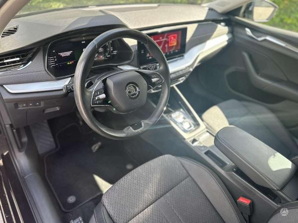 Black Skoda Octavia 2023 in Vilnius, with an engine capacity of 2.00 L and mileage of 80 thousand km for 19900 €, photo 9 on AUTOMOTO.COM.LV