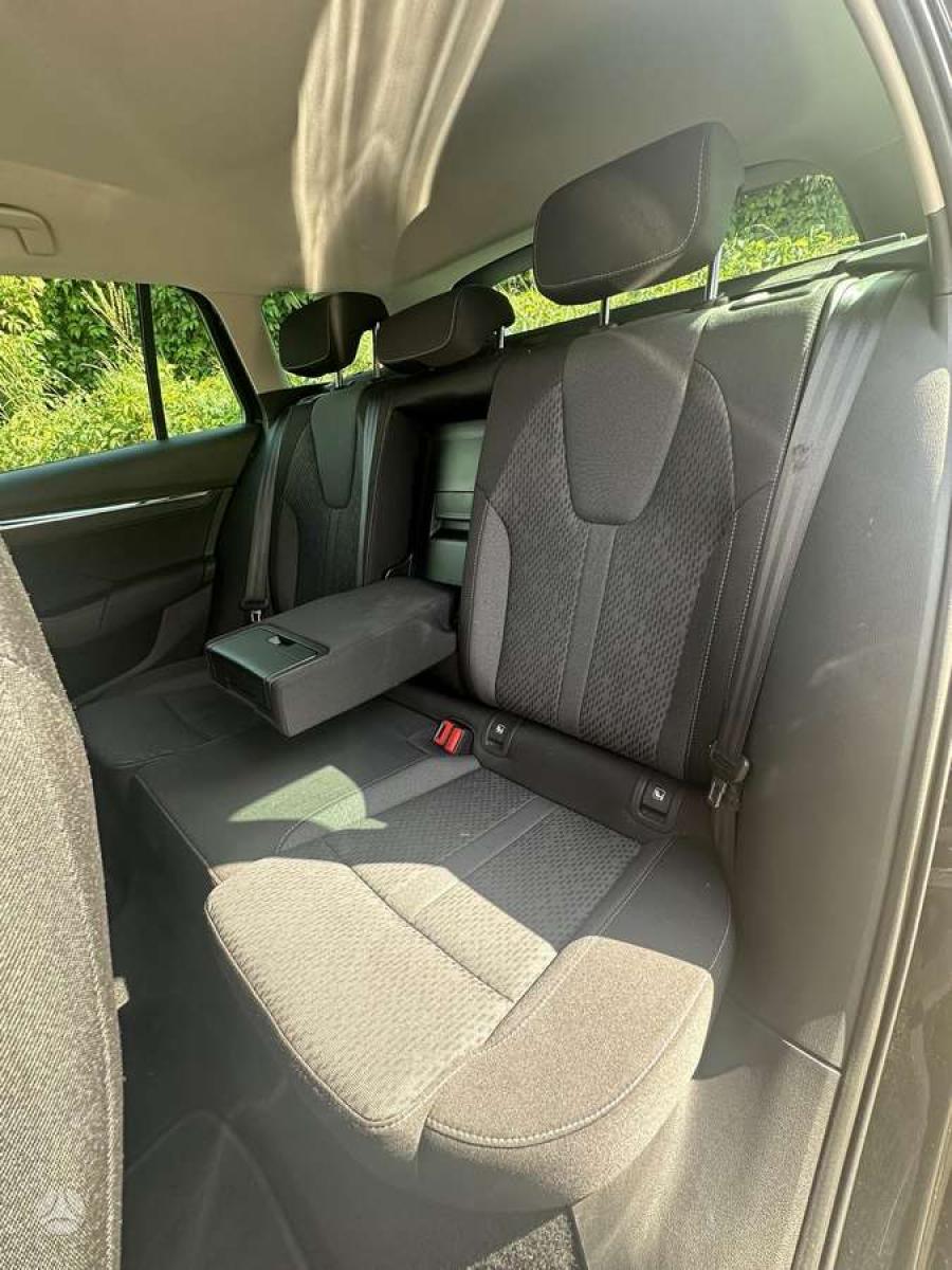 Melns Skoda Octavia 2023 Viļņa, ar dzinēja tilpumu 2.00 L un nobraukumu 80 tūkst. km par 19900 €, foto 12 vietnē AUTOMOTO.COM.LV