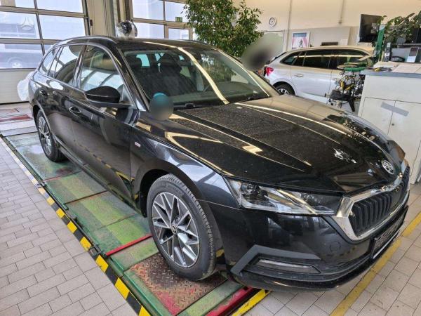 Melns Skoda Octavia 2023 Viļņa, ar dzinēja tilpumu 1.50 L un nobraukumu 163 tūkst. km par 16400 €, foto 3 vietnē AUTOMOTO.COM.LV