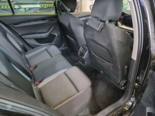 Melns Skoda Octavia 2023 Viļņa, ar dzinēja tilpumu 1.50 L un nobraukumu 163 tūkst. km par 16400 €, foto 9 vietnē AUTOMOTO.COM.LV